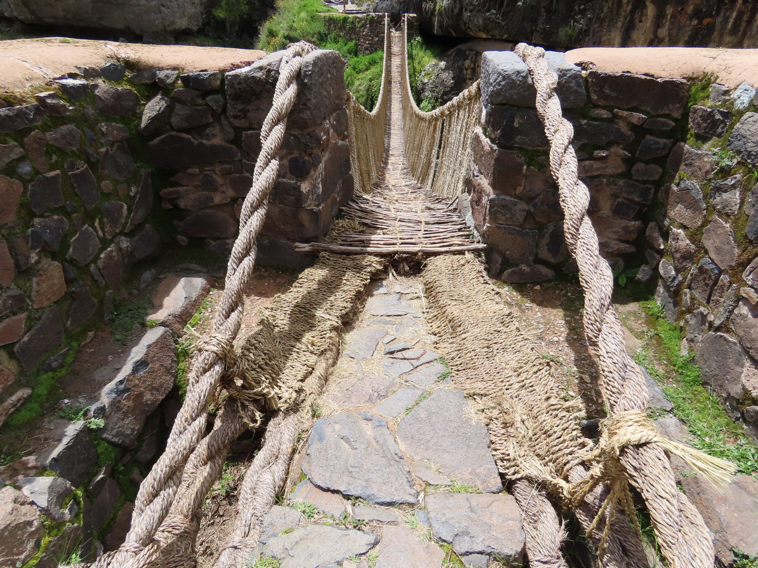 The last Inca rope bridge of Q'eswachaka - Field Study of the World